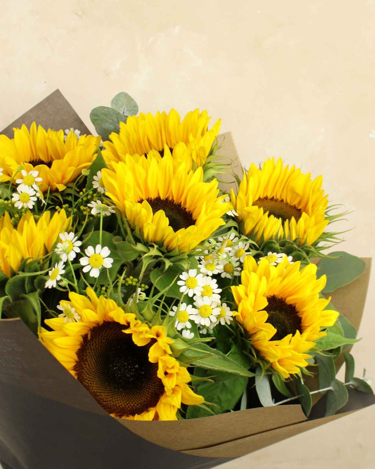 Gift Bouquets & Arrangements in Derby - Same day Delivery When you ...